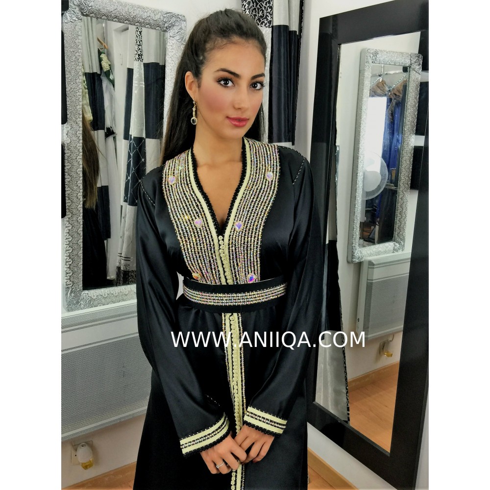 caftan simple noir doré , robe marocaine simple , robe caftan simple