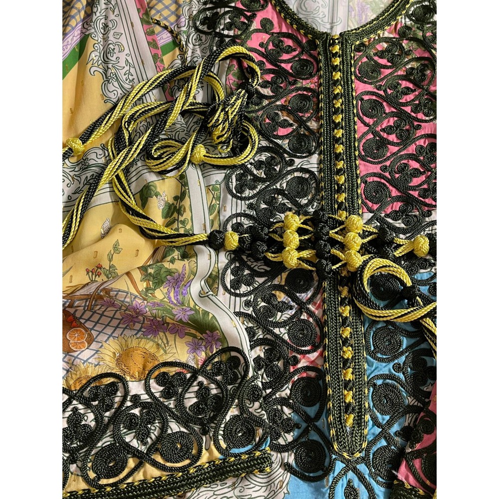 caftan simple 2022,caftan beldi 2022,caftan mejdoul 2022,caftan pas cher